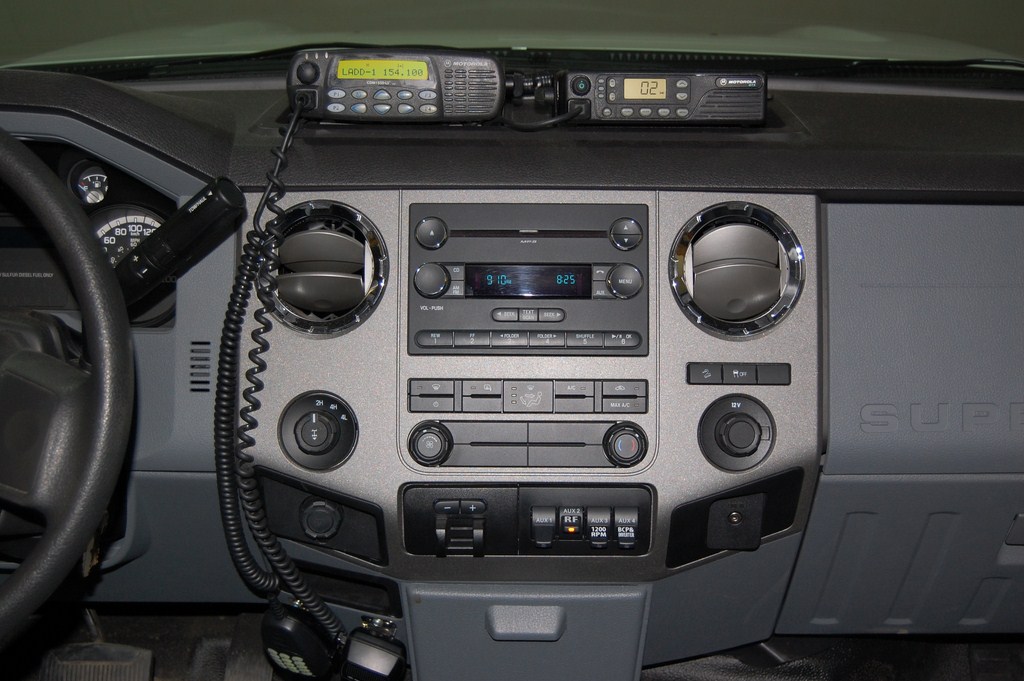 CB Radio Mounting - Ford Truck Enthusiasts Forums